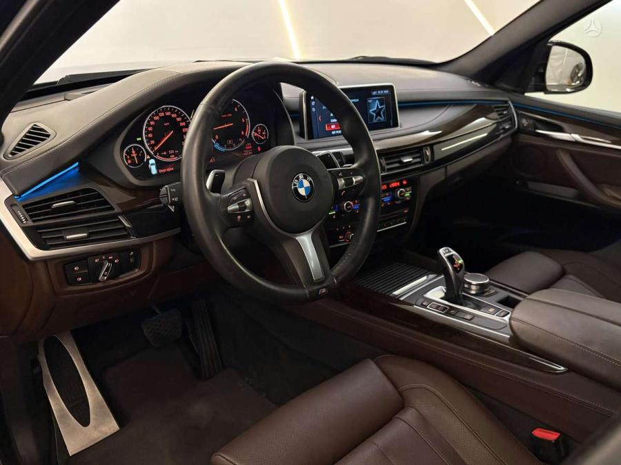Melns BMW X5 2018 Marijampole, ar dzinēja tilpumu 2.99 L un nobraukumu 240 tūkst. km par 25650 €, foto 3 vietnē AUTOMOTO.COM.LV