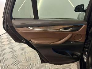 Melns BMW X5 2018 Marijampole, ar dzinēja tilpumu 2.99 L un nobraukumu 240 tūkst. km par 25650 €, foto 26 vietnē AUTOMOTO.COM.LV