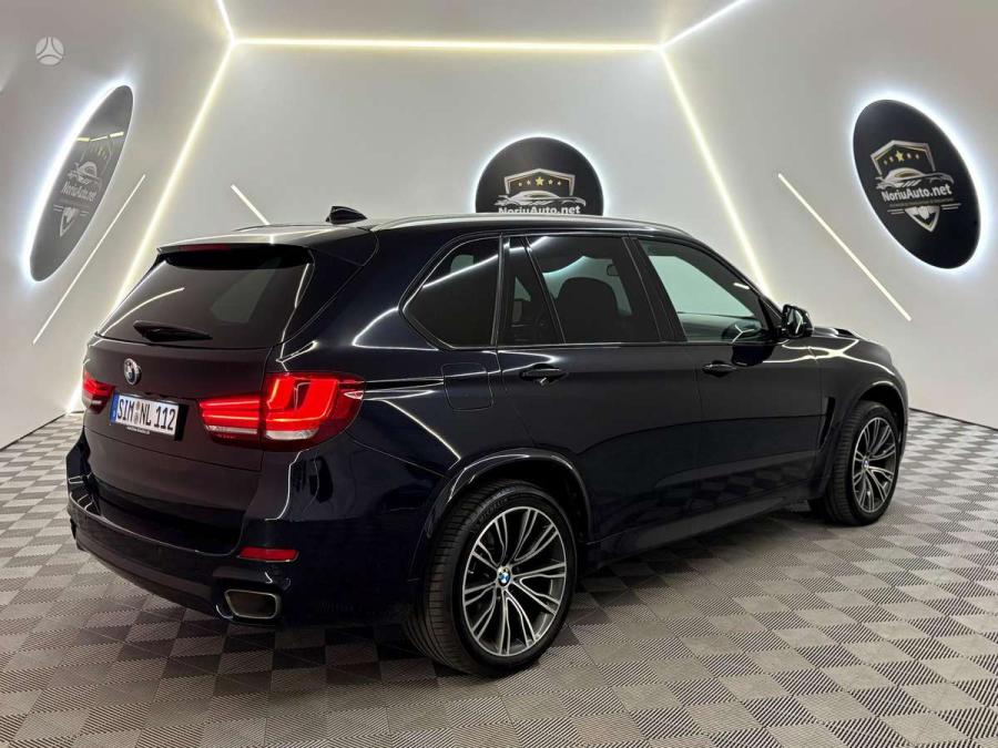 Melns BMW X5 2018 Marijampole, ar dzinēja tilpumu 2.99 L un nobraukumu 240 tūkst. km par 25650 €, foto 37 vietnē AUTOMOTO.COM.LV