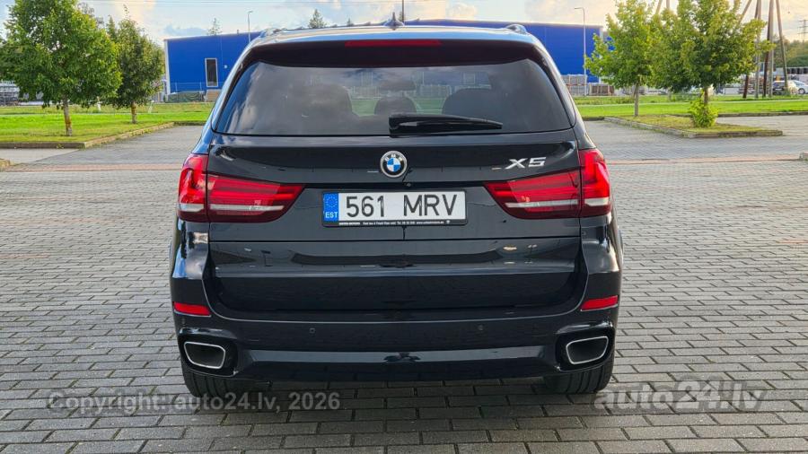 Black BMW X5 2018 in Tallinn, with an engine capacity of 3.00 L and mileage of 139 thousand km for 27990 €, photo 3 on AUTOMOTO.COM.LV