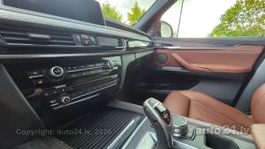 Black BMW X5 2018 in Tallinn, with an engine capacity of 3.00 L and mileage of 139 thousand km for 27990 €, photo 10 on AUTOMOTO.COM.LV