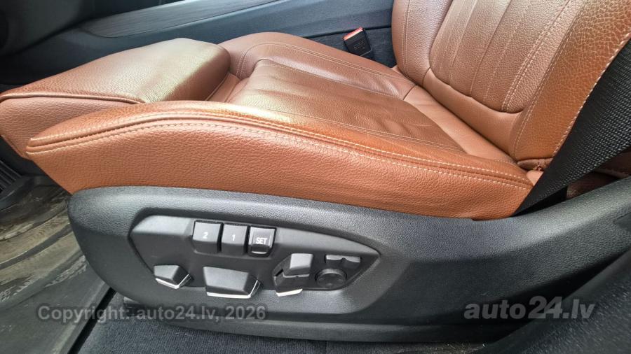 Black BMW X5 2018 in Tallinn, with an engine capacity of 3.00 L and mileage of 139 thousand km for 27990 €, photo 13 on AUTOMOTO.COM.LV