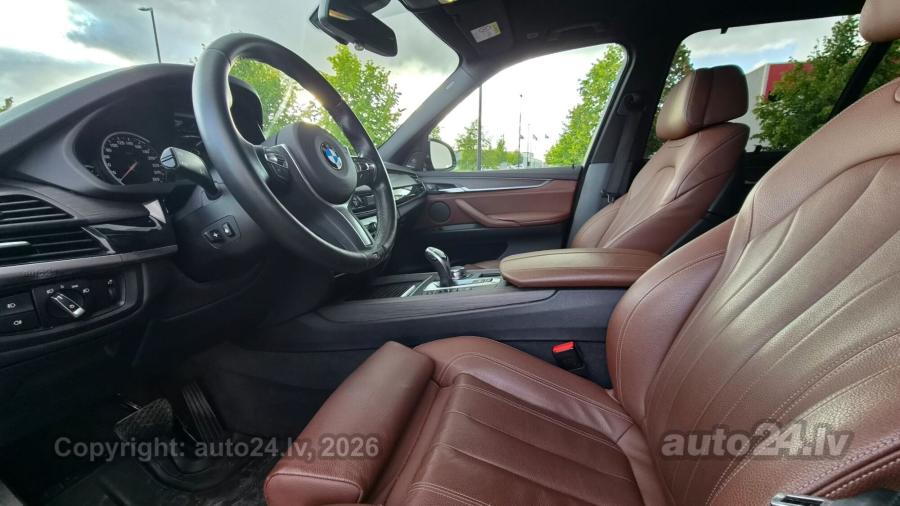 Black BMW X5 2018 in Tallinn, with an engine capacity of 3.00 L and mileage of 139 thousand km for 27990 €, photo 20 on AUTOMOTO.COM.LV