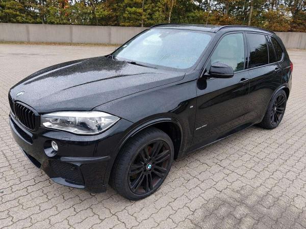 Melns BMW X5 2018 Kauņa, ar dzinēja tilpumu 2.99 L un nobraukumu 176 tūkst. km par 21499 €, foto 3 vietnē AUTOMOTO.COM.LV