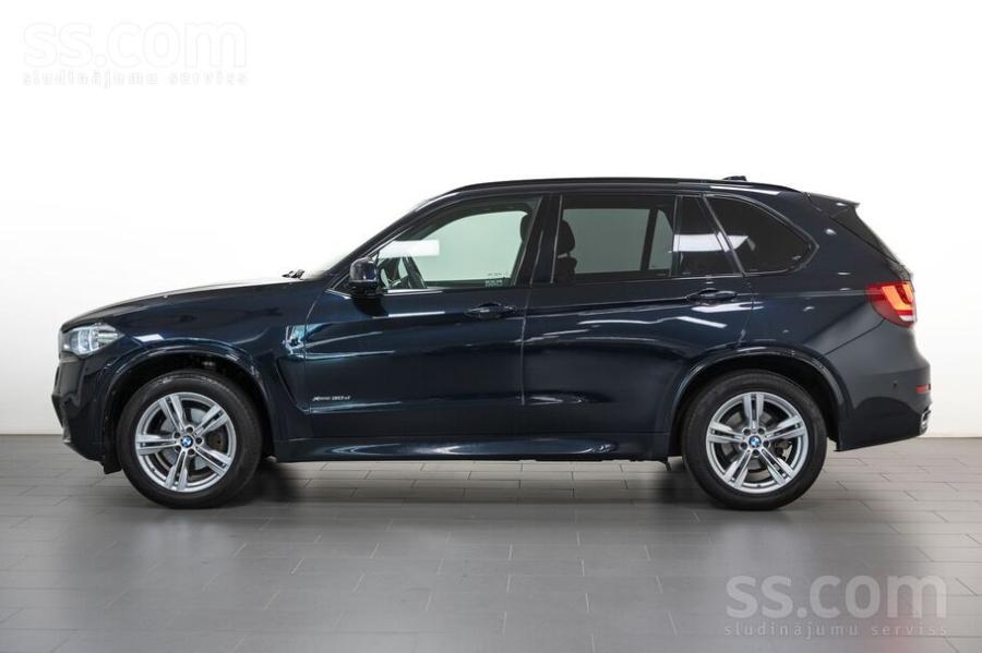 Black BMW X5 2018 in Riga, with an engine capacity of 3.00 L and mileage of 174 thousand km for 22500 €, photo 3 on AUTOMOTO.COM.LV