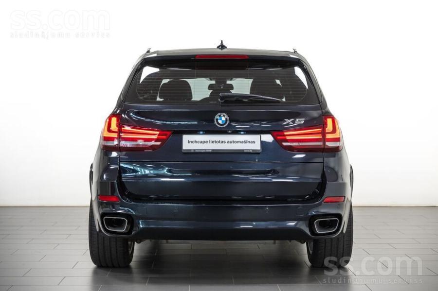 Black BMW X5 2018 in Riga, with an engine capacity of 3.00 L and mileage of 174 thousand km for 22500 €, photo 5 on AUTOMOTO.COM.LV