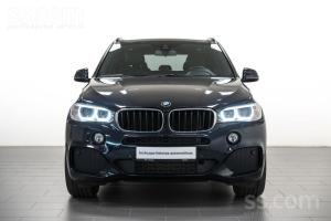 Black BMW X5 2018 in Riga, with an engine capacity of 3.00 L and mileage of 174 thousand km for 22500 €, photo 8 on AUTOMOTO.COM.LV