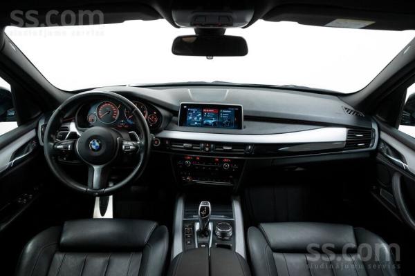 BMW X5 2018 in Riga on AUTOMOTO.COM.LV Black BMW X5 2018 in Riga, with an engine capacity of 3.00 L and mileage of 174 thousand km for 22500 €, photo 10 on AUTOMOTO.COM.LV