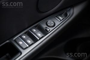Black BMW X5 2018 in Riga, with an engine capacity of 3.00 L and mileage of 174 thousand km for 22500 €, photo 24 on AUTOMOTO.COM.LV