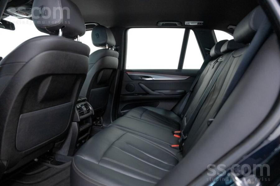 Black BMW X5 2018 in Riga, with an engine capacity of 3.00 L and mileage of 174 thousand km for 22500 €, photo 30 on AUTOMOTO.COM.LV