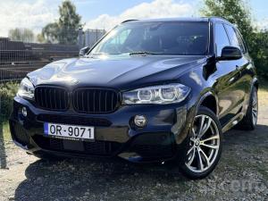 Black BMW X5 2018 in Riga, with an engine capacity of 2.00 L and mileage of 285 thousand km for 19995 €, photo 5 on AUTOMOTO.COM.LV