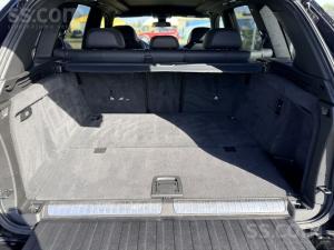 Black BMW X5 2018 in Riga, with an engine capacity of 2.00 L and mileage of 285 thousand km for 19995 €, photo 6 on AUTOMOTO.COM.LV