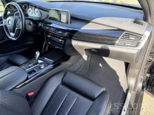 Black BMW X5 2018 in Riga, with an engine capacity of 2.00 L and mileage of 285 thousand km for 19995 €, photo 29 on AUTOMOTO.COM.LV