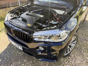 Black BMW X5 2018 in Riga, with an engine capacity of 2.00 L and mileage of 285 thousand km for 19995 €, photo 30 on AUTOMOTO.COM.LV
