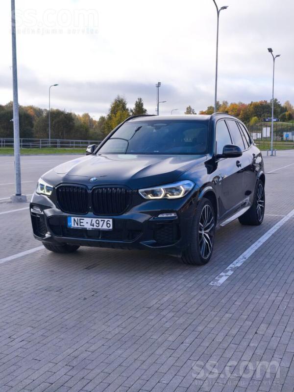 БМВ Х5 2018 в Резекне на AUTOMOTO.COM.LV Черный БМВ Х5 2018 в Резекне, объемом двигателя 3.00 л и пробегом 220 тыс. км за 35800 €, фото 1 на AUTOMOTO.COM.LV