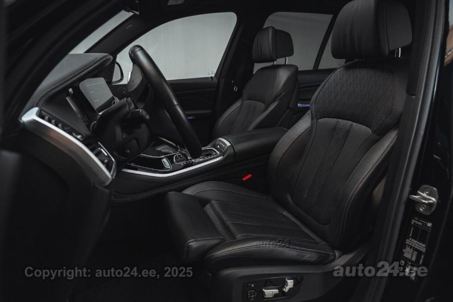 Melns BMW X5 2019 Tallina, ar dzinēja tilpumu 3.00 L un nobraukumu 100 tūkst. km par 47900 €, foto 13 vietnē AUTOMOTO.COM.LV