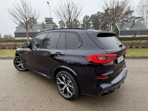 Black BMW X5 2019 in Riga, with an engine capacity of 2.99 L and mileage of 220 thousand km for 43500 €, photo 7 on AUTOMOTO.COM.LV