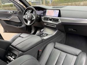 Black BMW X5 2019 in Riga, with an engine capacity of 2.99 L and mileage of 220 thousand km for 43500 €, photo 12 on AUTOMOTO.COM.LV