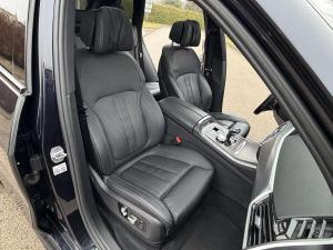 Black BMW X5 2019 in Riga, with an engine capacity of 2.99 L and mileage of 220 thousand km for 43500 €, photo 16 on AUTOMOTO.COM.LV