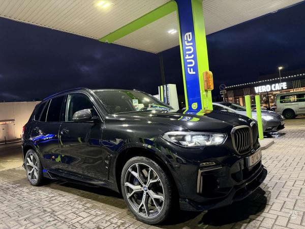 Melns BMW X5 2019 Kauņa, ar dzinēja tilpumu 2.99 L un nobraukumu 156 tūkst. km par 38500 €, foto 1 vietnē AUTOMOTO.COM.LV