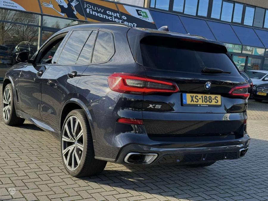 Black BMW X5 2019 in Vilnius, with an engine capacity of 3.00 L and mileage of 198 thousand km for 33000 €, photo 8 on AUTOMOTO.COM.LV