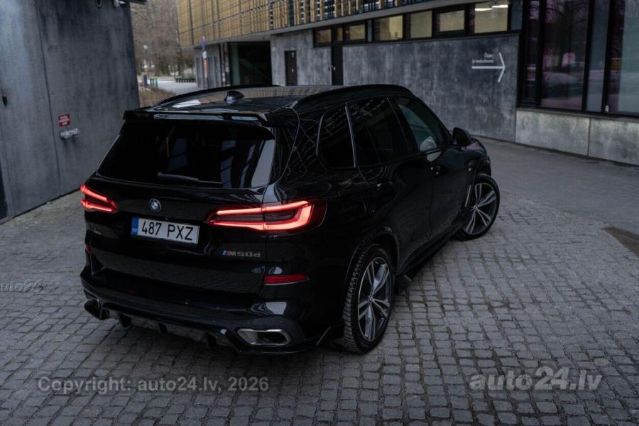 Melns BMW X5 2019 Tartu, ar dzinēja tilpumu 3.00 L un nobraukumu 169 tūkst. km par 44990 €, foto 14 vietnē AUTOMOTO.COM.LV
