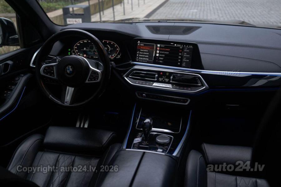 Melns BMW X5 2019 Tartu, ar dzinēja tilpumu 3.00 L un nobraukumu 169 tūkst. km par 44990 €, foto 16 vietnē AUTOMOTO.COM.LV