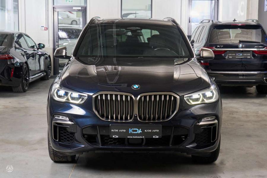 Black BMW X5 2019 in Kaunas, with an engine capacity of 2.99 L and mileage of 164 thousand km for 42450 €, photo 2 on AUTOMOTO.COM.LV