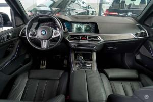 Black BMW X5 2019 in Kaunas, with an engine capacity of 2.99 L and mileage of 164 thousand km for 42450 €, photo 13 on AUTOMOTO.COM.LV