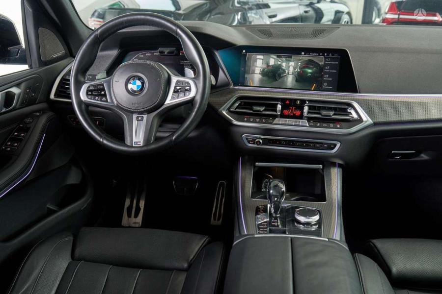 Black BMW X5 2019 in Kaunas, with an engine capacity of 2.99 L and mileage of 164 thousand km for 42450 €, photo 14 on AUTOMOTO.COM.LV