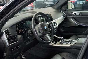 Black BMW X5 2019 in Kaunas, with an engine capacity of 2.99 L and mileage of 164 thousand km for 42450 €, photo 20 on AUTOMOTO.COM.LV