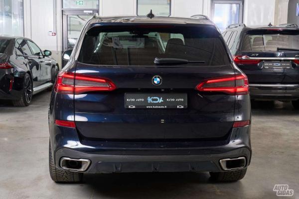 Black BMW X5 2019 in Marijampole, with an engine capacity of 3.00 L and mileage of 164 thousand km for 42450 €, photo 7 on AUTOMOTO.COM.LV