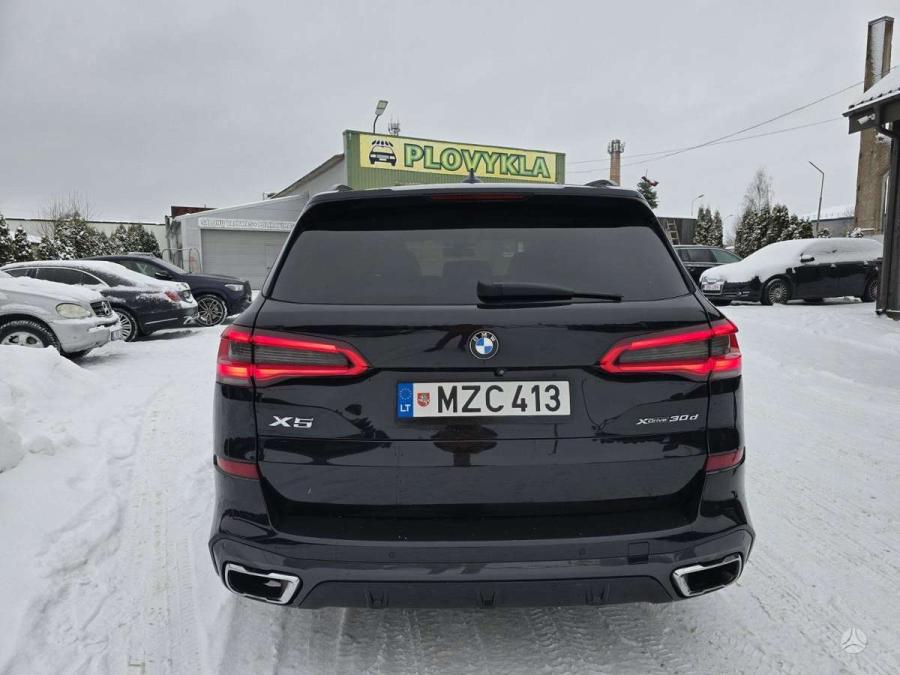 Melns BMW X5 2019 Utena, ar dzinēja tilpumu 2.99 L un nobraukumu 212 tūkst. km par 31000 €, foto 6 vietnē AUTOMOTO.COM.LV
