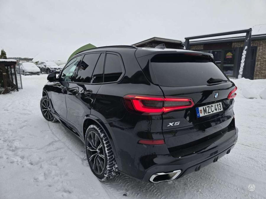 Melns BMW X5 2019 Utena, ar dzinēja tilpumu 2.99 L un nobraukumu 212 tūkst. km par 31000 €, foto 9 vietnē AUTOMOTO.COM.LV