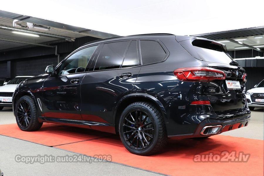 Melns BMW X5 2019 Tallina, ar dzinēja tilpumu 3.00 L un nobraukumu 125 tūkst. km par 44995 €, foto 4 vietnē AUTOMOTO.COM.LV