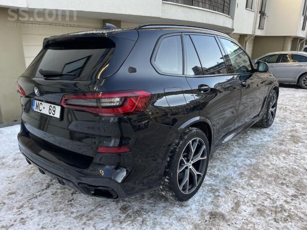 Melns BMW X5 2019 Rīga, ar dzinēja tilpumu 3.00 L un nobraukumu 89 tūkst. km par 43900 €, foto 2 vietnē AUTOMOTO.COM.LV