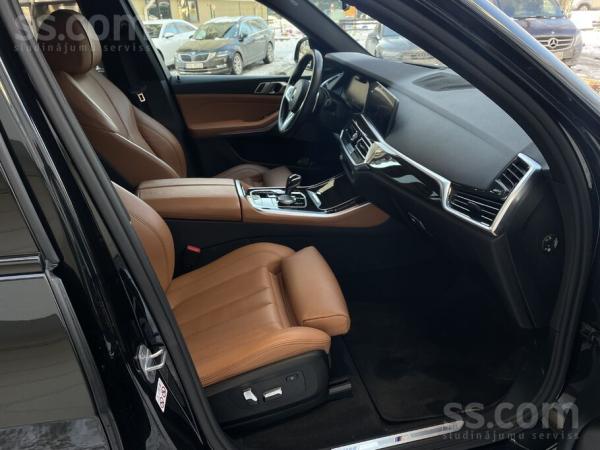 Melns BMW X5 2019 Rīga, ar dzinēja tilpumu 3.00 L un nobraukumu 89 tūkst. km par 43900 €, foto 9 vietnē AUTOMOTO.COM.LV
