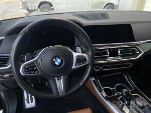 Black BMW X5 2019 in Riga, with an engine capacity of 3.00 L and mileage of 89 thousand km for 43900 €, photo 15 on AUTOMOTO.COM.LV