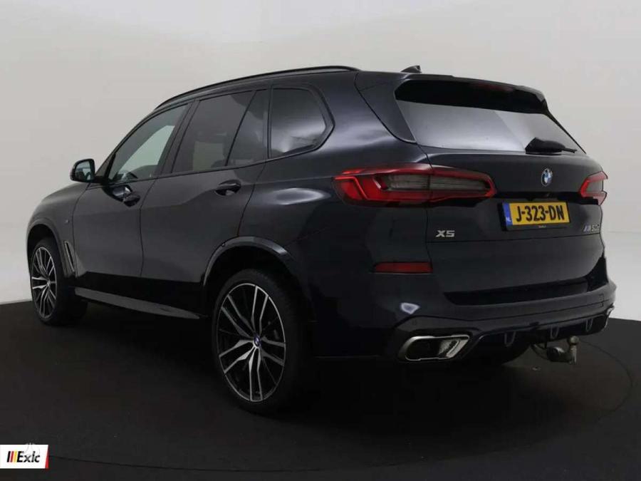 Black BMW X5 2019 in Vilnius, with an engine capacity of 2.99 L and mileage of 200 thousand km for 44900 €, photo 3 on AUTOMOTO.COM.LV