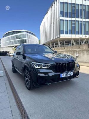 Black BMW X5 2019 in Vilnius, with an engine capacity of 3.00 L and mileage of 199 thousand km for 45900 €, photo 9 on AUTOMOTO.COM.LV