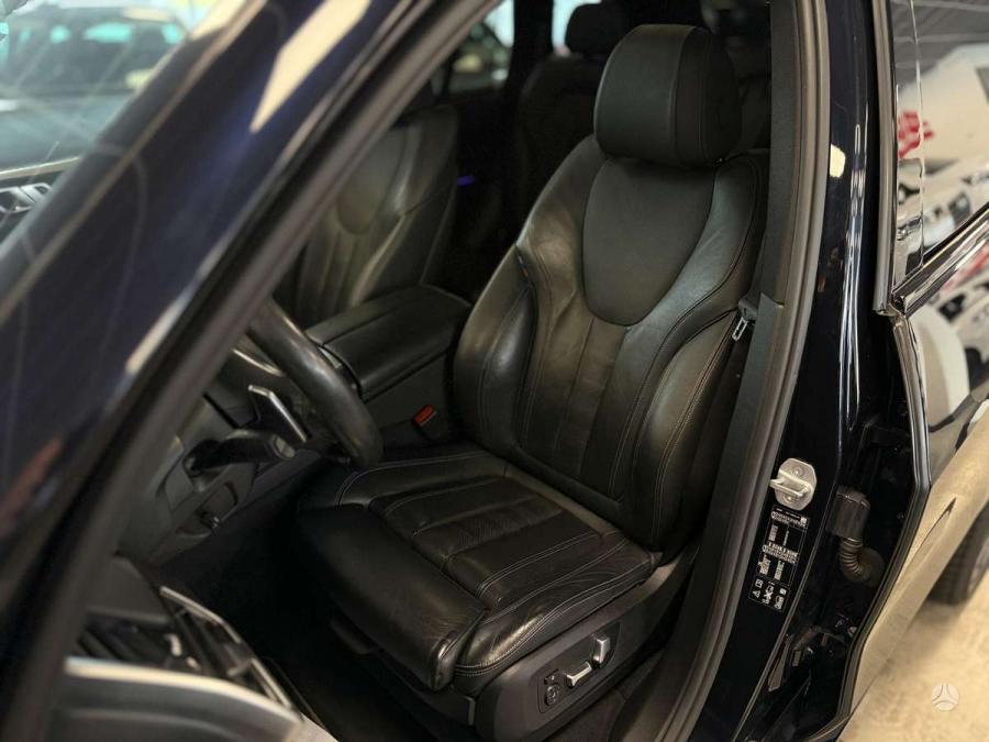 Black BMW X5 2019 in Klaipeda, with an engine capacity of 2.99 L and mileage of 208 thousand km for 45750 €, photo 30 on AUTOMOTO.COM.LV