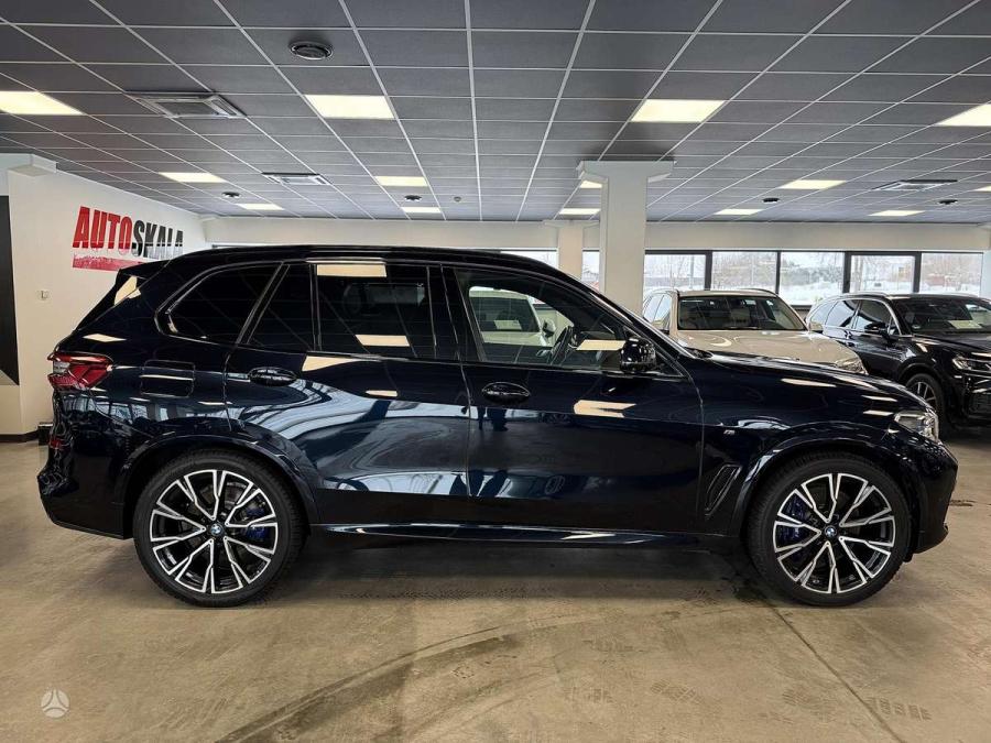 Black BMW X5 2019 in Klaipeda, with an engine capacity of 2.99 L and mileage of 208 thousand km for 45750 €, photo 39 on AUTOMOTO.COM.LV
