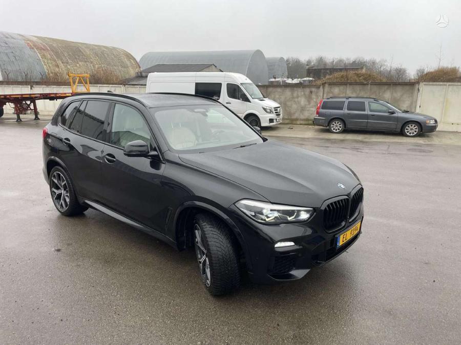 Melns BMW X5 2019 Mažeikiai, ar dzinēja tilpumu 2.99 L un nobraukumu 190 tūkst. km par 39499 €, foto 4 vietnē AUTOMOTO.COM.LV