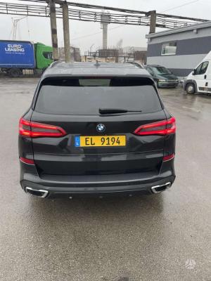 Melns BMW X5 2019 Mažeikiai, ar dzinēja tilpumu 2.99 L un nobraukumu 190 tūkst. km par 39499 €, foto 7 vietnē AUTOMOTO.COM.LV