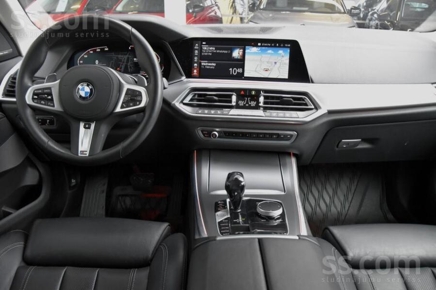 Black BMW X5 2019 in Riga, with an engine capacity of 3.00 L and mileage of 115 thousand km for 40590 €, photo 10 on AUTOMOTO.COM.LV