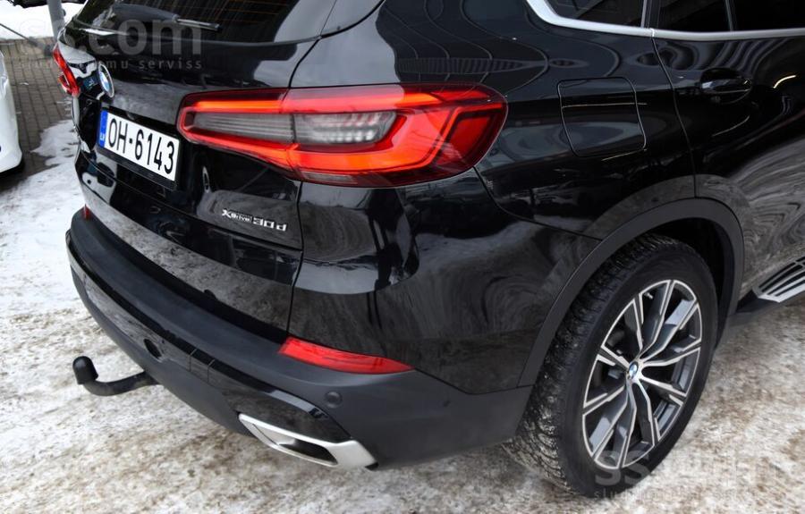 Black BMW X5 2019 in Riga, with an engine capacity of 3.00 L and mileage of 115 thousand km for 40590 €, photo 32 on AUTOMOTO.COM.LV