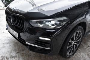 Black BMW X5 2019 in Riga, with an engine capacity of 3.00 L and mileage of 115 thousand km for 40590 €, photo 33 on AUTOMOTO.COM.LV