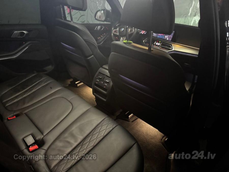 Melns BMW X5 2019 Tallina, ar dzinēja tilpumu 3.00 L un nobraukumu 186 tūkst. km par 1 €, foto 5 vietnē AUTOMOTO.COM.LV