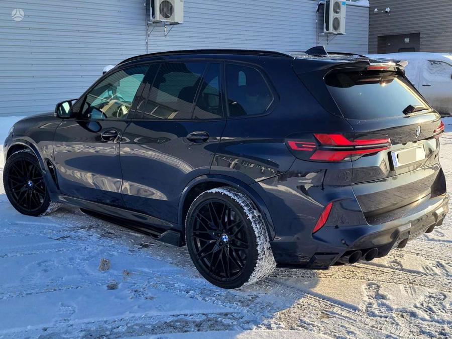Black BMW X5 2019 in Vilnius, with an engine capacity of 3.00 L and mileage of 200 thousand km for 43999 €, photo 8 on AUTOMOTO.COM.LV
