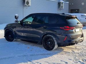 Black BMW X5 2019 in Vilnius, with an engine capacity of 3.00 L and mileage of 200 thousand km for 43999 €, photo 16 on AUTOMOTO.COM.LV